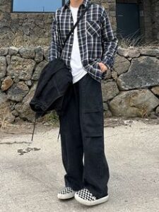 A Guide to Skater Boy Style for Men+ Aesthetic Outfits Ideas